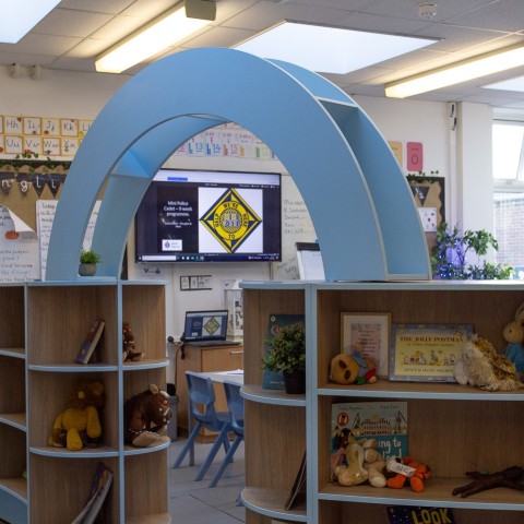 Fleetdown | Library Furniture For Primary Schools | Book Displays - Peters